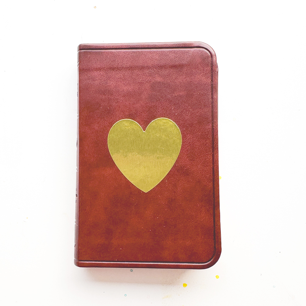 Vest Bible | Gold foil Heart - Illustrated Faith